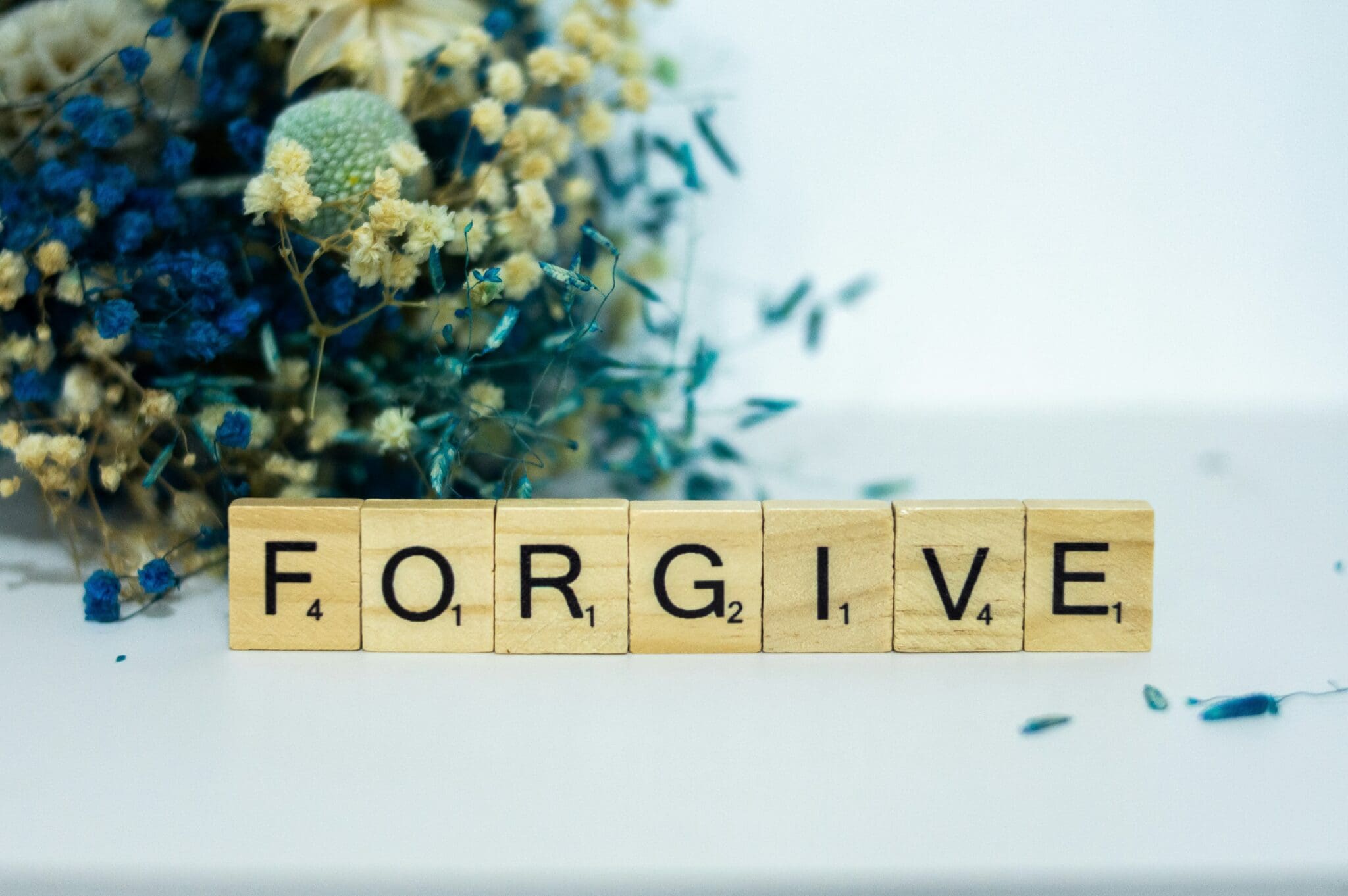 25 Bible Verses on God's Forgiveness and the Need to Forgive Others ...